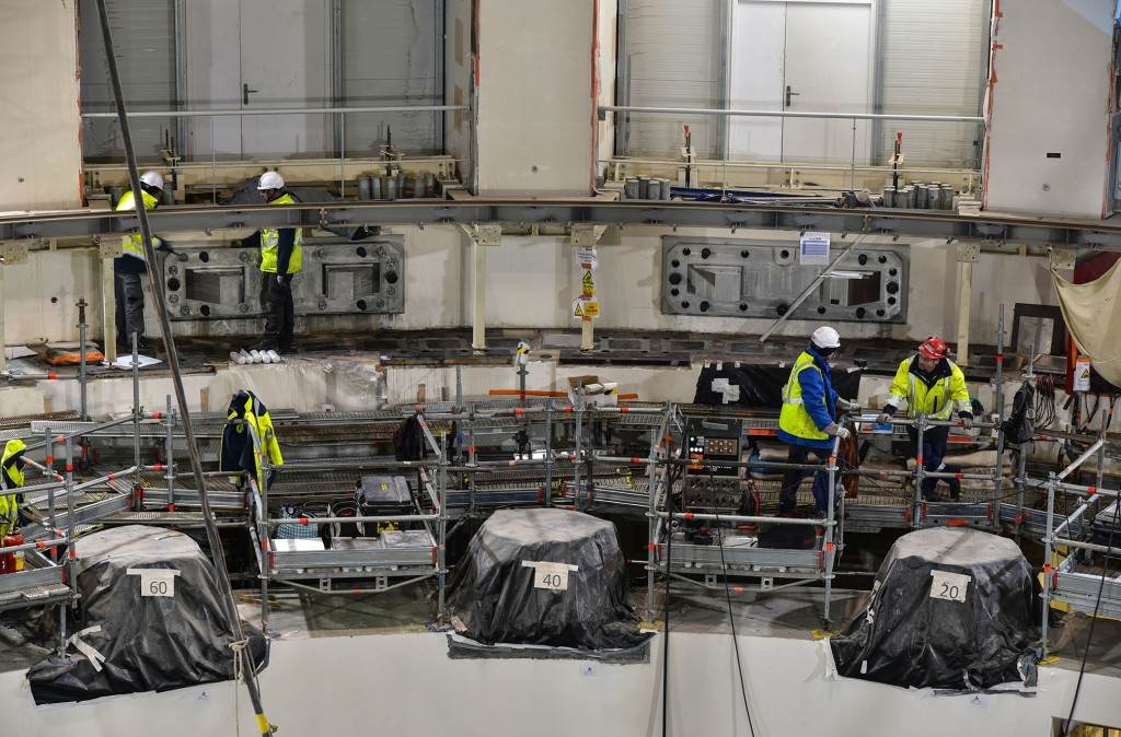 Cryostat Fabrication on Site