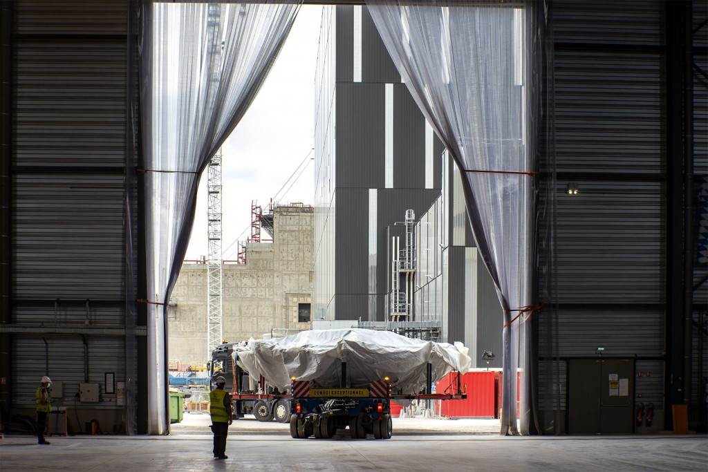 Cryostat Fabrication on Site