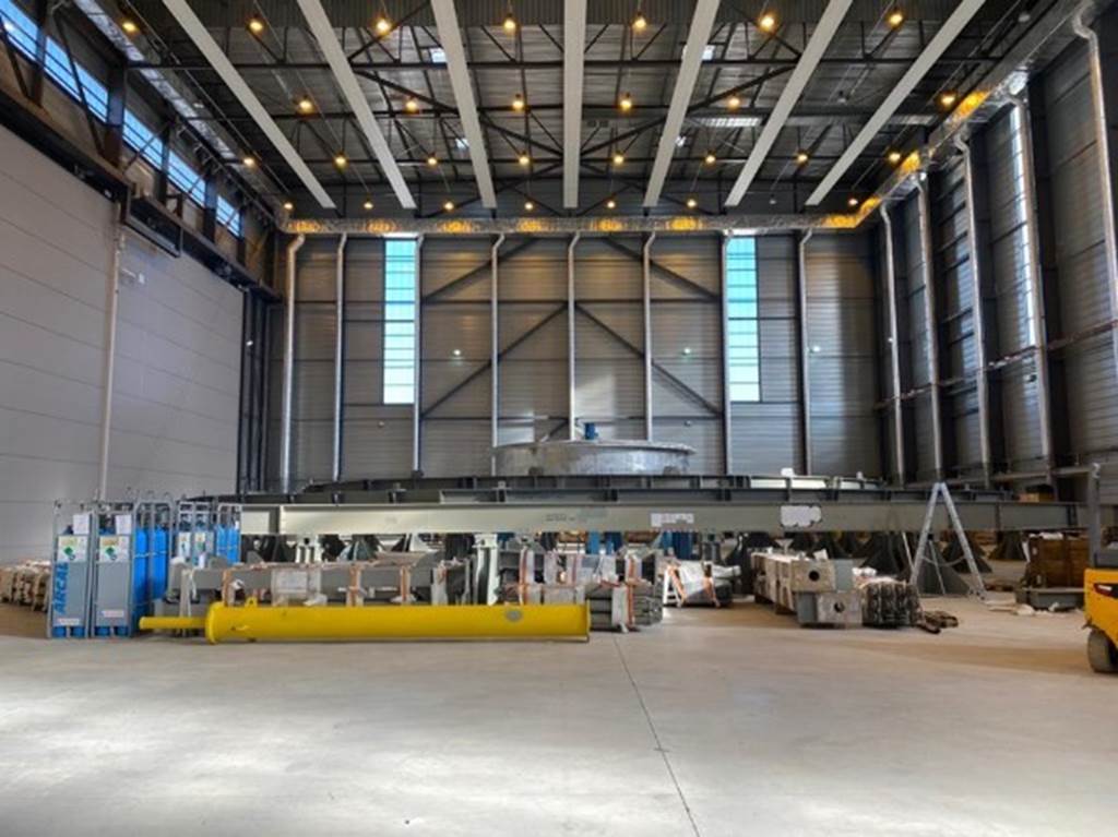 Cryostat Fabrication on Site